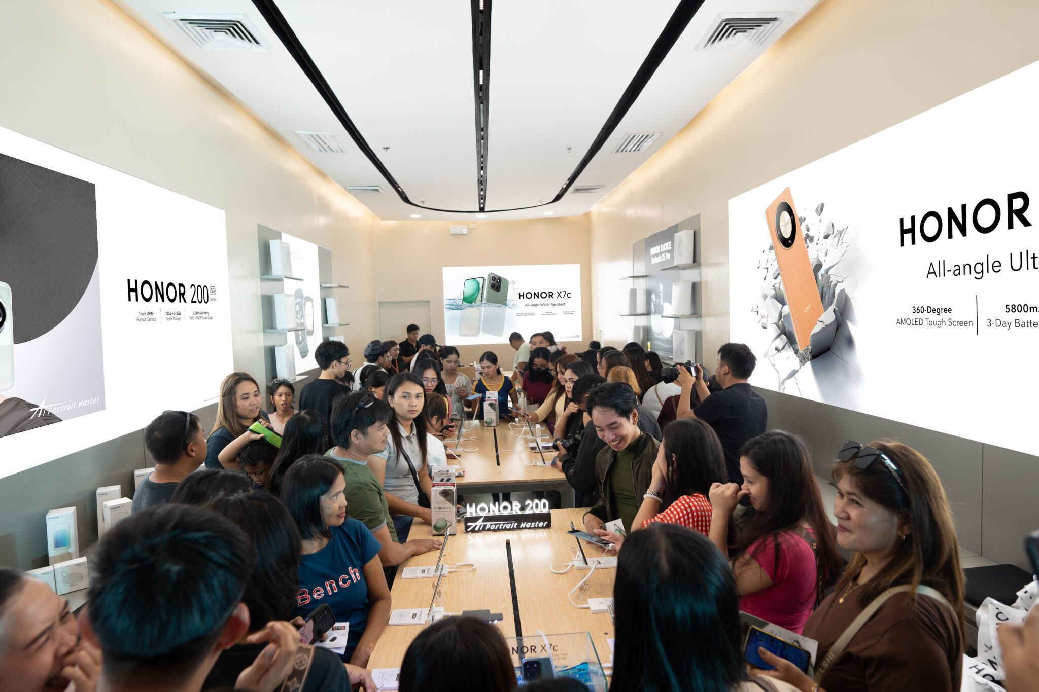 HONOR Opens Store in SM City Davao, Fans Flock Over New HONOR X7c - Let ...