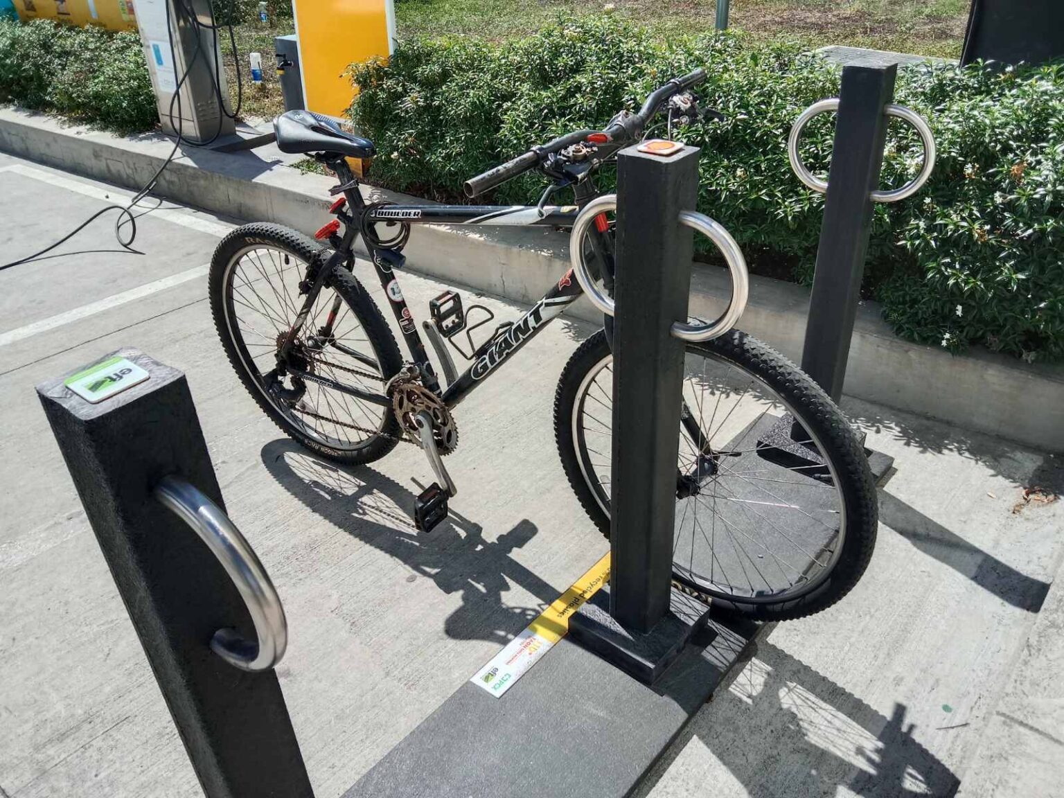 Shell Philippines Turns 3 Metric Tons of Plastic Waste Into Bike Racks ...